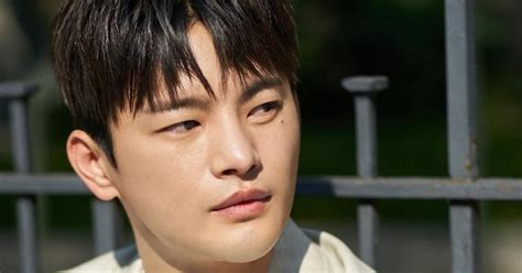 영화 늑대사냥 서인국 첫 악역 피가 이리 많이 튈 줄이야