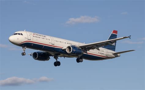 Vaping Passenger Chases Flight Attendant Diverts American Airlines