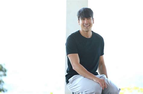 ณเดชน์ คูกิมิยะ ประวัติพระเอกช่อง 3 หนุ่มมากเสน่ห์ที่ใคร ๆ ก็หลงรัก