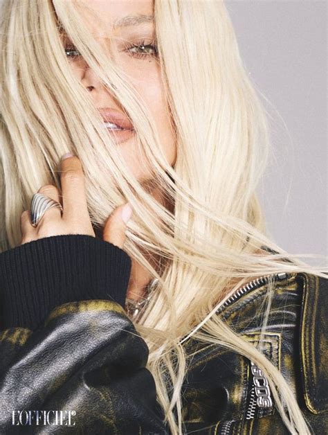 Whisper Something Erotic Pic