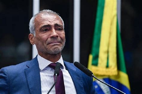 Dunga Não Perdoou Dívida Na Justiça E Romário Terá Seu Apartamento Leiloado