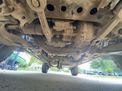 Undercarriage Rust Removal And Undercoating On 5th Gen Toyota 4runner