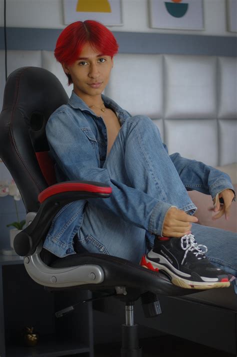 Ariel Villa Cam Model Profile Stripchat