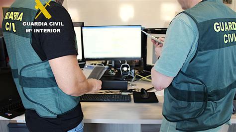 Detenidas 12 Personas En Una Operación Contra La Sextorsión Estafaron Unos 26 000 Euros A Dos