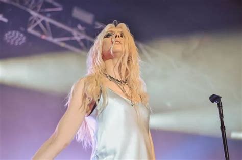 Cindy Lou Who Taylor Momsen Rocks Manchester Academy With The Pretty