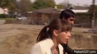 Parks And Recreation Leslie Falls In Pit On Make A 
