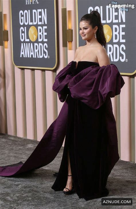 Selena Gomez Sexy Flashes Off Her Tempting Boobs At The Th Annual
