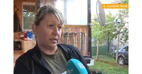 Баща и син са в болница след побой в дома им без причина