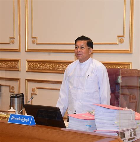 နိုင်ငံတော်စီမံအုပ်ချုပ်ရေးကောင်စီဥက္ကဋ္ဌ နိုင်ငံတော်ဝန်ကြီးချုပ် ဗိုလ