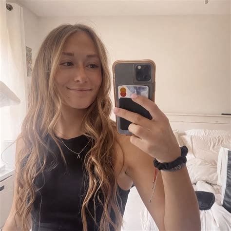 Bella Devivo Bella Devivo Threads Say More