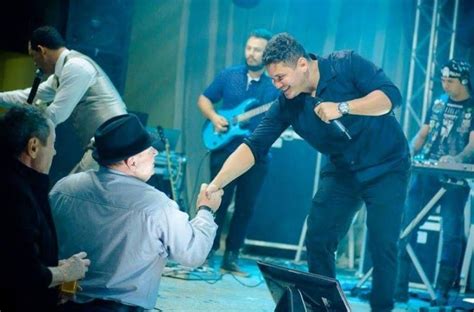 Clayton Andrade Fotos 3 Fotos Letrasmusbr