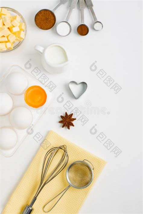 烹饪术烘焙平的放置背景和卵黄油厨房器具 包图企业站