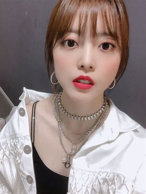 Pin By Nashi Bashi On Hairstyles Doyeon Hair Styles Gorgeous