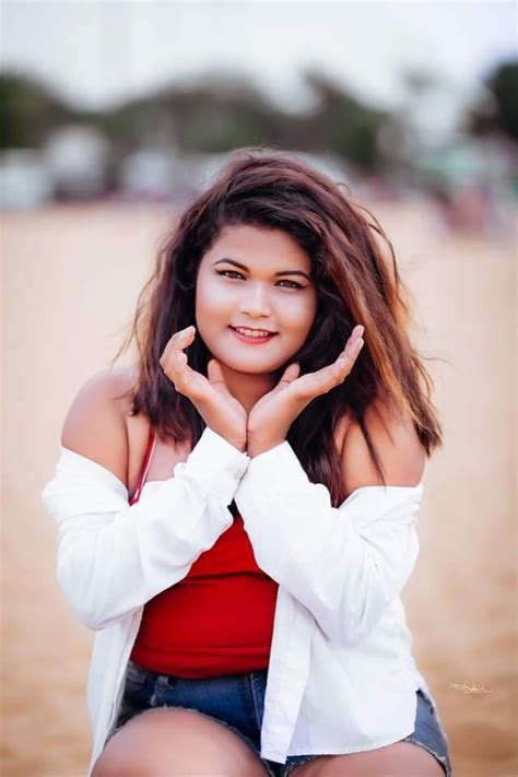 මිනිස්සු හදවතින් ලස්සන උනාම පෙනුමෙනුත් ලස්සන වෙනවා Photos ~ Ikman Lk Ikman News Web