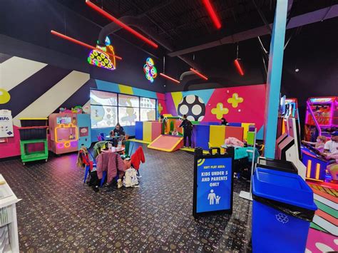 Fun Box Updated April 2026 30 Photos And 24 Reviews 3861 Evergreen