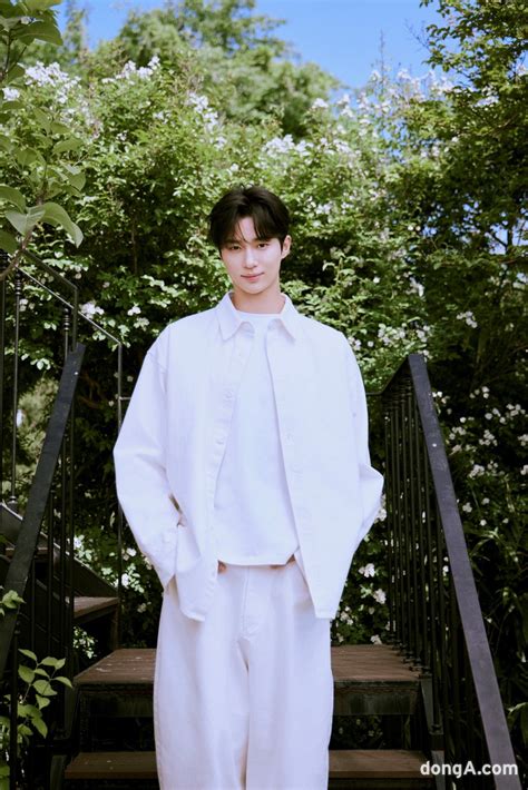 변우석 흰 자켓보다 빛나는 미모 [da포토]｜스포츠동아