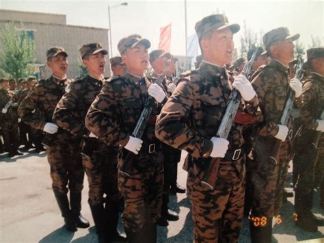 Монгол Улсын Төрийн Хүндэт харуул Төрийн торгон цэргүүдээ Хүндэт харуулчиддаа энэ өдөрийн