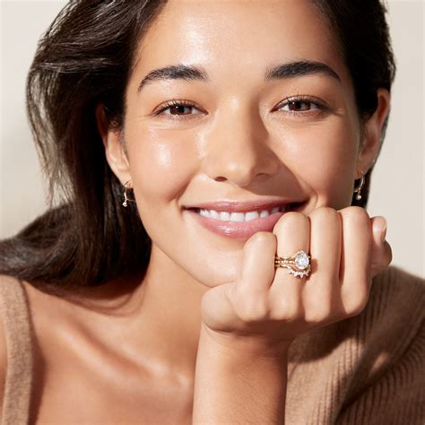 Engagement Rings Choosing The Perfect Stone For Your Big Day Persona World