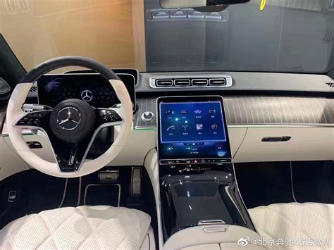 呼啸而过 2023款奔驰迈巴赫S680 现车