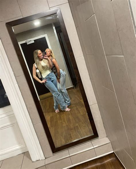 Lily Valentine Lilyvalentine0 • Instagram Photos And Videos