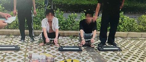 云浮打掉一盗窃车内财物团伙！抓获3人，起回被盗财物手机、手表物品一批区某案件廖某源