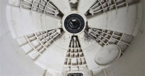 시간도 잘지켜주시고 말씀도 친절하셨고 일도 깔끔하게 잘해주셨어요 청소 과정도 사진으로 다 보내주셔서 좋았습니다 다만 결제 요청 문자를 좀 자주보내셨어요 숨고 숨은고수