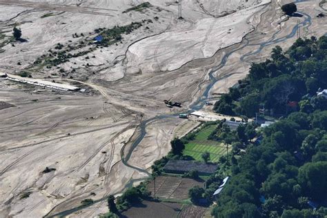 ကပစ၂၂ ကလာတဲ့ စစ်တပ်ဖောကား ၂စီး မိုင်းဆွဲခံရပြီး ၄ ဦးသေ၊ ကား ၁ စီးပျက