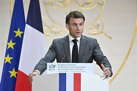 Дети в Марселе попросили Макрона пообещать что войны не будет