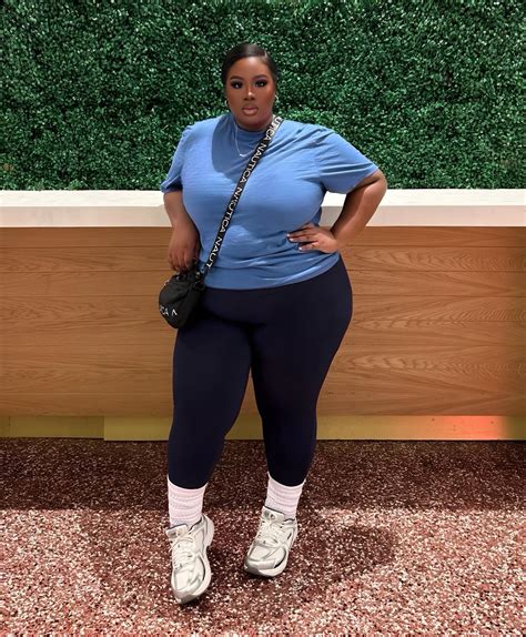 “fat Girls Cant Dress” Uhm Hi 👋🏾😊 Im A Fat Girl Representing