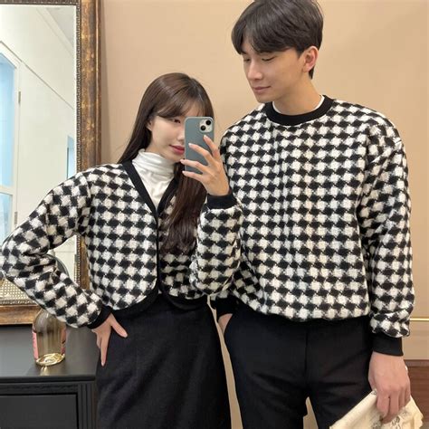 크리스마스 데이트코디 체크 맨투맨 가디건 커플시밀러룩