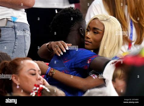 Englands Bukayo Saka With His Girlfriend Tolami Benson During The Fifa