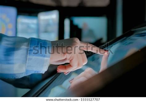 141 216 Women Using Touch Screen Images Stock Photos Vectors Shutterstock