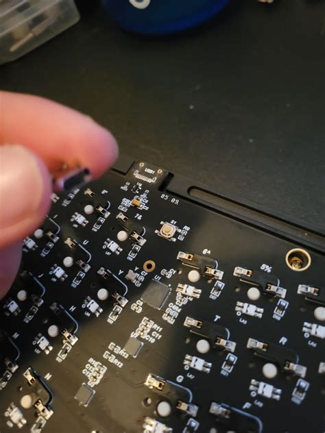 Hello When I Was Attempting To Flash My Keyboard The USB Port Fell Off Is There Anyone With