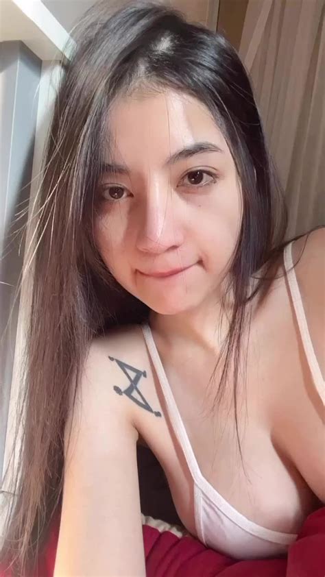 Viral Video Of Sexy Girls Dancing On Tik Tok