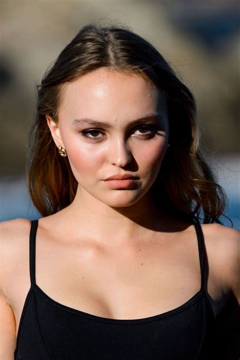 Pin By Chrystina On Lily Rose Depp Lily Rose Depp Lily Rose Melody