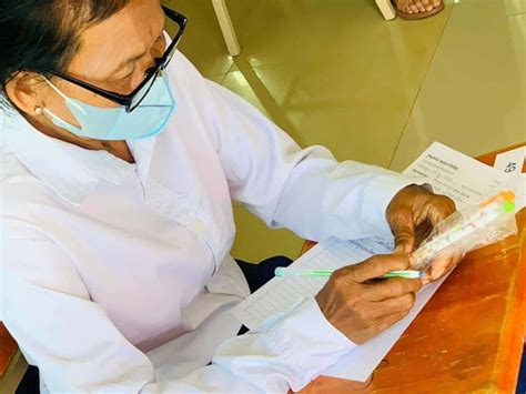 Msjtv News ចូលរួមសោកស្តាយ បេក្ខជនប្រឡងបាក់ឌុបចាស់ជាងគេ លោកស្រី ហែម ស៊ីណាត វ័យ ៥៨ឆ្នាំ