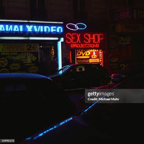 Peep Show Sign Photos And Premium High Res Pictures Getty Images