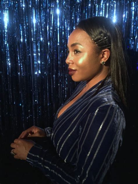 Exposed Bobby Pin Trend Inspiration [site Name] Essence