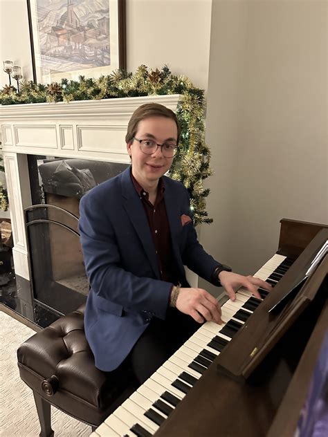 Hire Anthony Dalessandro Pianist In Toronto Ontario