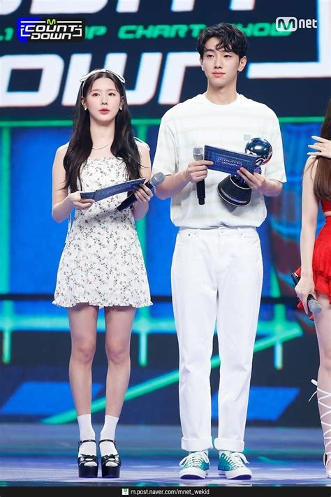 Pin By Almen Beauty On Gidle Fashion Outfits Style