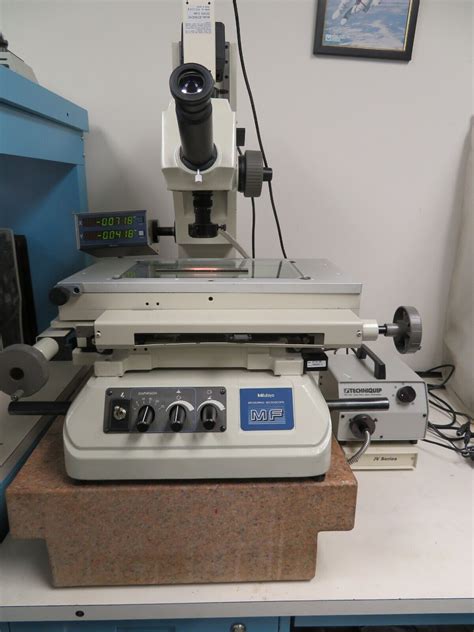 Mitutoyo Mf 176 513a Toolmakers Measuring Video Microscope 2axis