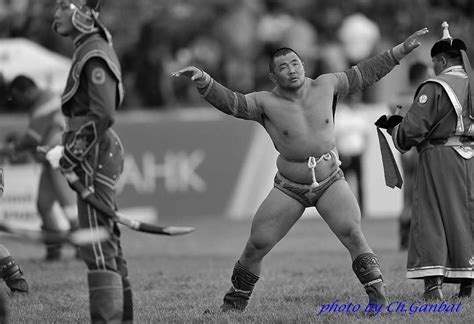 Засагт Ханы Бөхчүүд 2000 аад оны дунд үед аймаг цэргийн цолтнуудын барилдааны тод өнгө нь