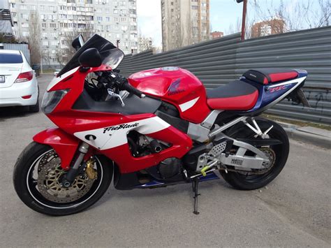 Honda CBR 929 RR Fireblade, 2001: фото, характеристики, история | Bike.Net