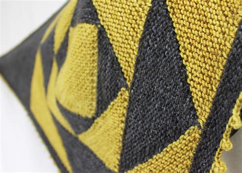 Ravelry Isosceles Pattern By Amanda Kremer