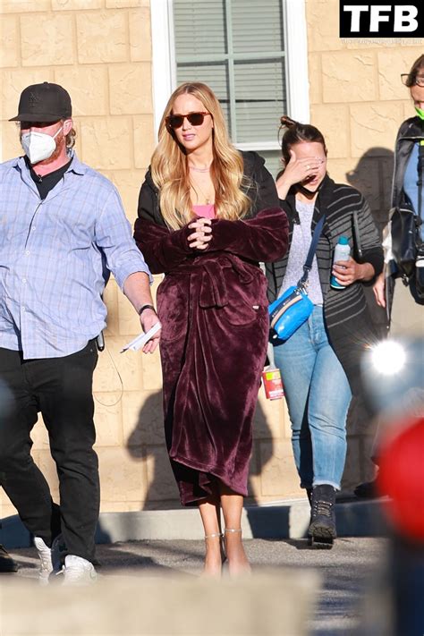Jennifer Lawrence Looks Stunning In A Form Fitting Dress Filming “no