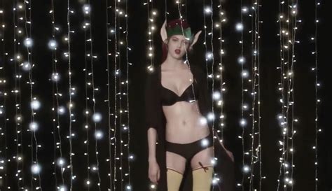 Lindsey Wixson Nue Dans Love Advent