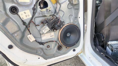 Сборка, Шумка дверей и музыка — Volkswagen Polo Mk4F, 1,4 л, 2009 года ...