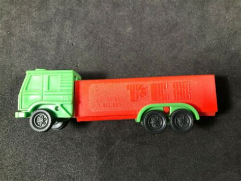 Vintage Pez Dispenser Semi Truck Green Cab Red Stem No Feet Made In