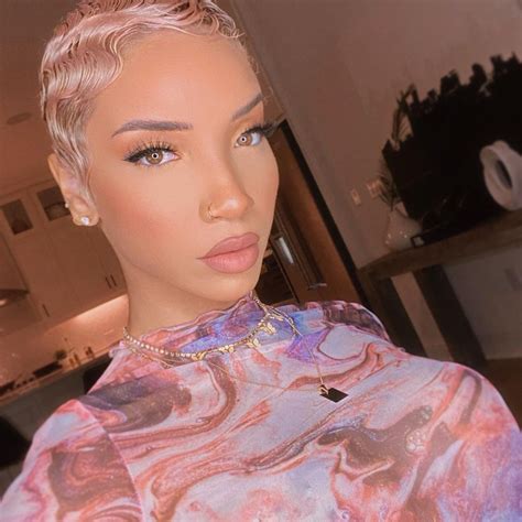 Raven Elyse On Instagram “good Karmas My Aesthetic 🍧” Rose Hair Color Short Hair Styles