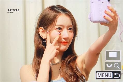 Sakura Le Sserafim R Kpoparmpit